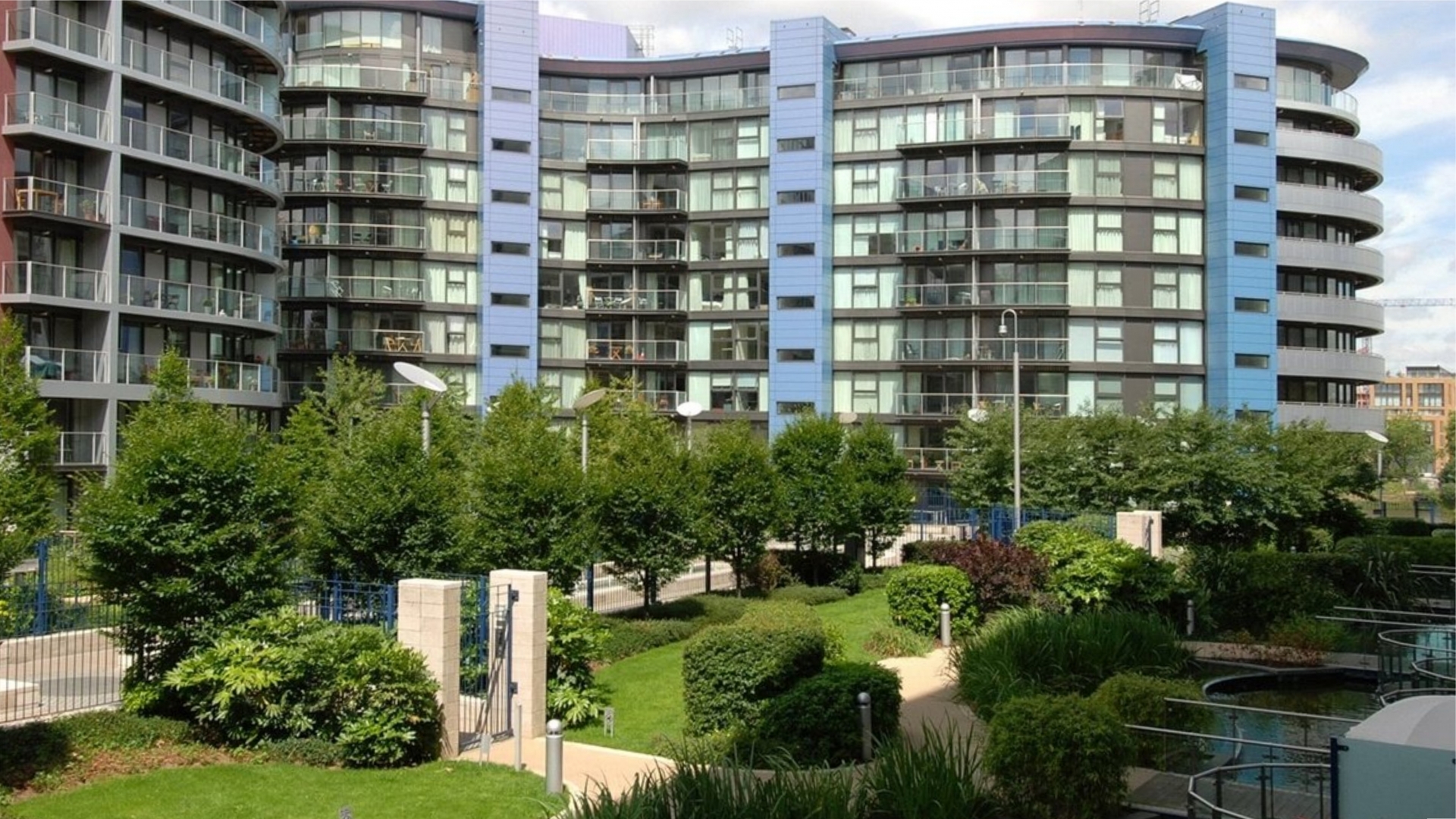 Chelsea Bridge Wharf is a waterfront development of apartments and ...