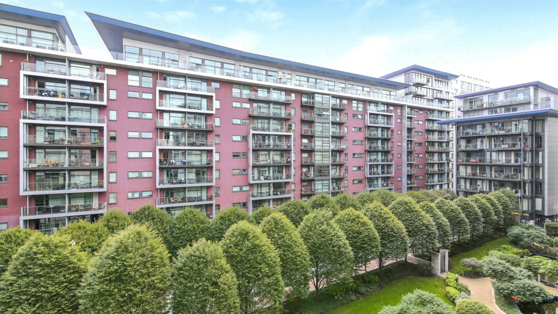 Chelsea Bridge Wharf is a waterfront development of apartments and ...