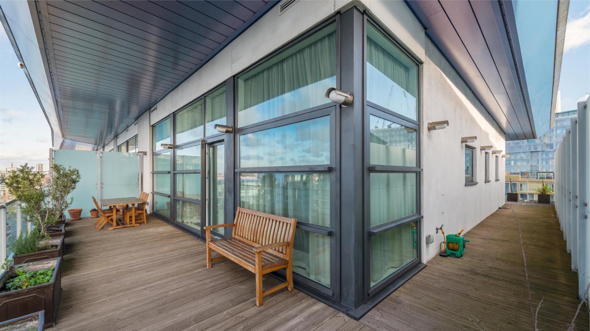 Chelsea Bridge Wharf is a waterfront development of apartments and ...